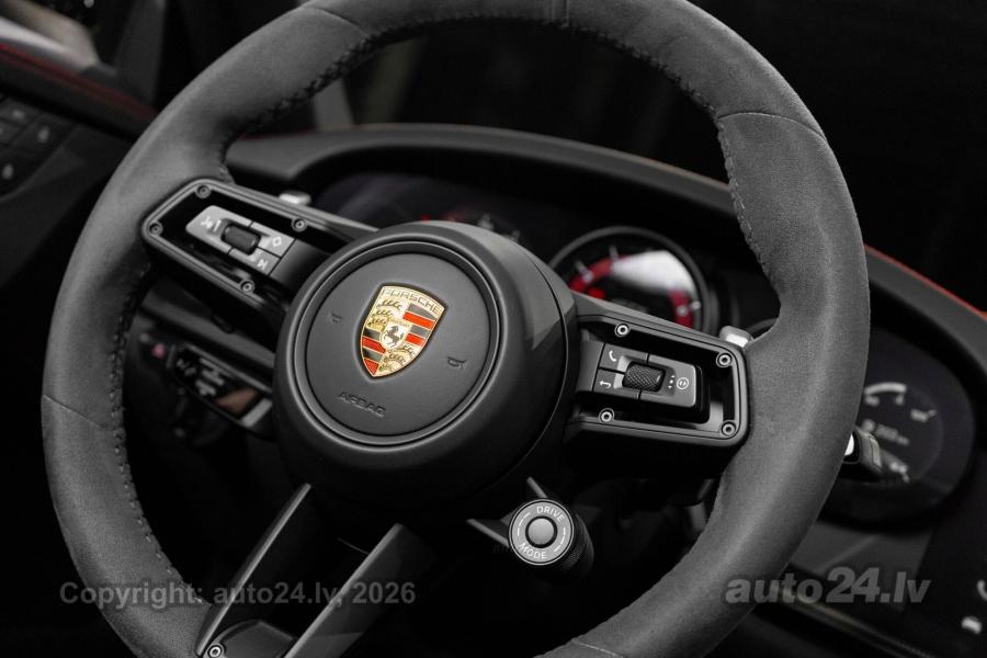 Черный Порше 911 2024 в Рига, объемом двигателя 3.00 л и пробегом 4 тыс. км за 169000 €, фото 21 на AUTOMOTO.COM.LV