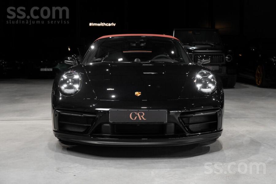 Melns Porsche 911 2024 Rīga, ar dzinēja tilpumu 3.00 L un nobraukumu 4 tūkst. km par 169000 €, foto 3 vietnē AUTOMOTO.COM.LV