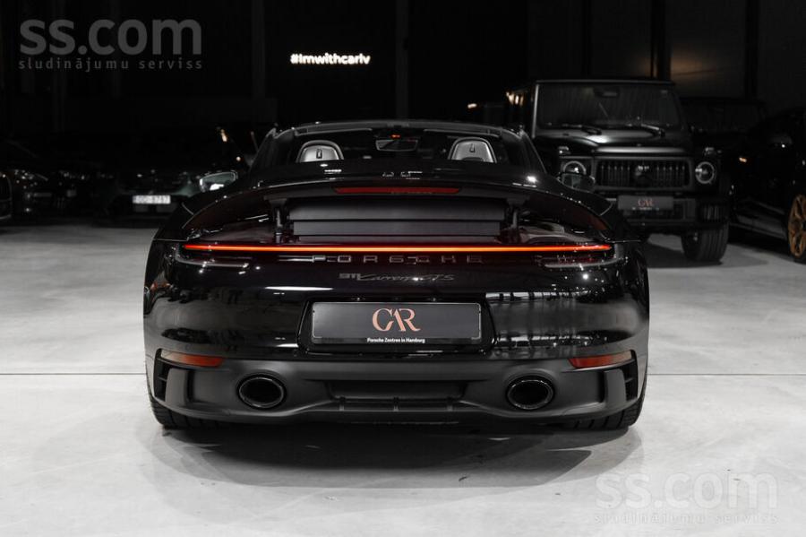 Melns Porsche 911 2024 Rīga, ar dzinēja tilpumu 3.00 L un nobraukumu 4 tūkst. km par 169000 €, foto 6 vietnē AUTOMOTO.COM.LV