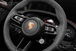 Melns Porsche 911 2024 Rīga, ar dzinēja tilpumu 3.00 L un nobraukumu 4 tūkst. km par 169000 €, foto 22 vietnē AUTOMOTO.COM.LV
