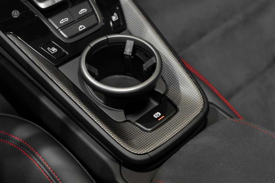 Черный Порше 911 2024 в Рига, объемом двигателя 2.98 л и пробегом 4 тыс. км за 169000 €, фото 32 на AUTOMOTO.COM.LV