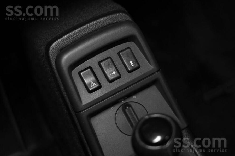 Черный Порше 911 1991 в Рига, объемом двигателя 3.50 л и пробегом 92 тыс. км за 95000 €, фото 20 на AUTOMOTO.COM.LV