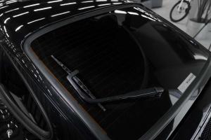 Black Porsche 911 1991 in Riga, with an engine capacity of 3.60 L and mileage of 92 thousand km for 95000 €, photo 27 on AUTOMOTO.COM.LV