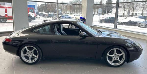 Black Porsche 911 1999 in Marijampole, with an engine capacity of 3.39 L and mileage of 106 thousand km for 29999 €, photo 8 on AUTOMOTO.COM.LV