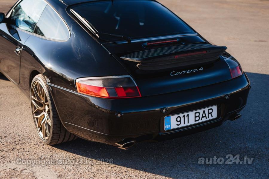Melns Porsche 911 1999 Tallina, ar dzinēja tilpumu 3.40 L un nobraukumu 262 tūkst. km par 28500 €, foto 6 vietnē AUTOMOTO.COM.LV