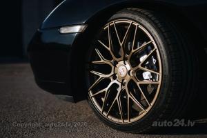Melns Porsche 911 1999 Tallina, ar dzinēja tilpumu 3.40 L un nobraukumu 262 tūkst. km par 28500 €, foto 15 vietnē AUTOMOTO.COM.LV