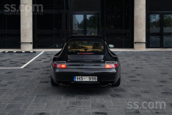 Black Porsche 911 2000 in Riga, with an engine capacity of 3.40 L and mileage of 90 thousand km for 36999 €, photo 4 on AUTOMOTO.COM.LV