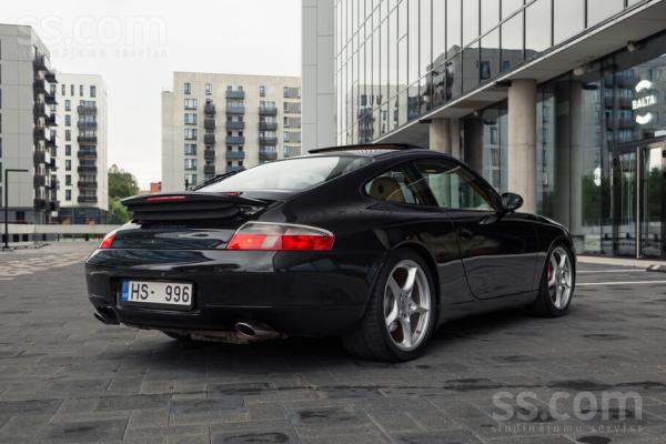 Black Porsche 911 2000 in Riga, with an engine capacity of 3.40 L and mileage of 90 thousand km for 36999 €, photo 8 on AUTOMOTO.COM.LV