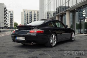 Черный Порше 911 2000 в Рига, объемом двигателя 3.40 л и пробегом 90 тыс. км за 36999 €, фото 9 на AUTOMOTO.COM.LV