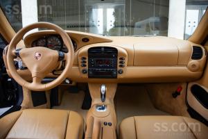 Черный Порше 911 2000 в Рига, объемом двигателя 3.40 л и пробегом 90 тыс. км за 36999 €, фото 11 на AUTOMOTO.COM.LV