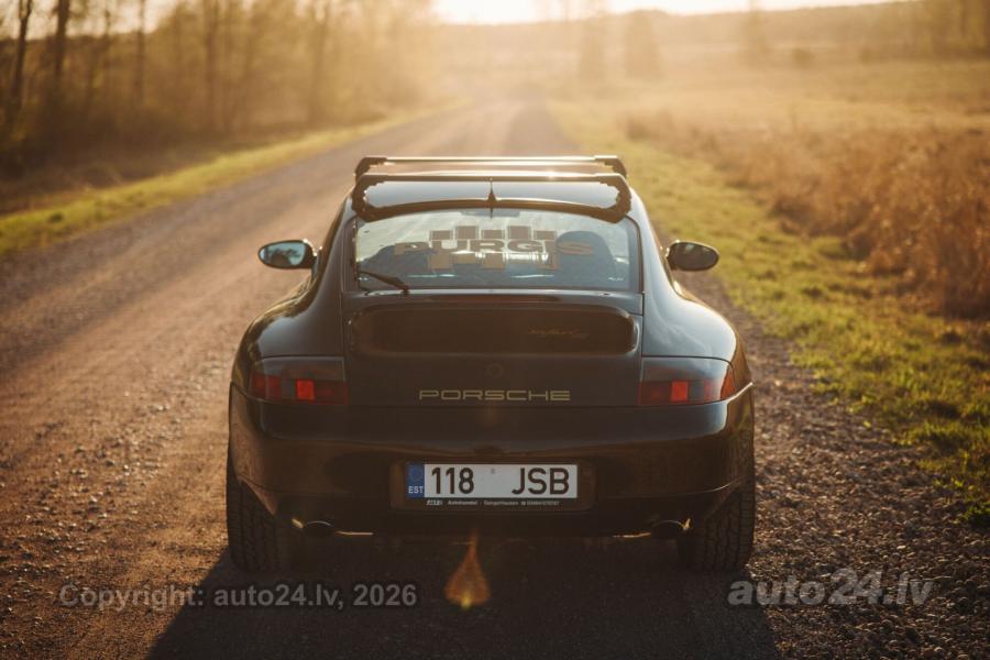 Melns Porsche 911 2000 Tartu, ar dzinēja tilpumu 3.40 L un nobraukumu 237 tūkst. km par 37999 €, foto 11 vietnē AUTOMOTO.COM.LV