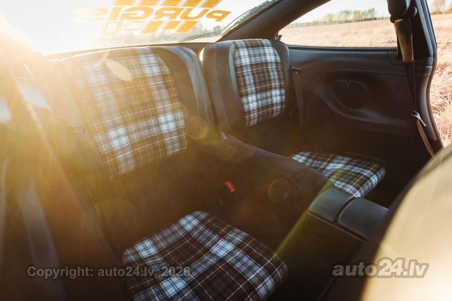 Melns Porsche 911 2000 Tartu, ar dzinēja tilpumu 3.40 L un nobraukumu 237 tūkst. km par 37999 €, foto 16 vietnē AUTOMOTO.COM.LV