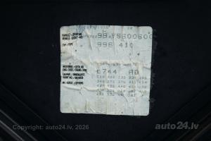 Melns Porsche 911 2000 Tartu, ar dzinēja tilpumu 3.40 L un nobraukumu 237 tūkst. km par 37999 €, foto 25 vietnē AUTOMOTO.COM.LV