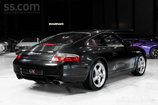 Melns Porsche 911 2000 Rīga, ar dzinēja tilpumu 3.40 L un nobraukumu 180 tūkst. km par 27000 €, foto 5 vietnē AUTOMOTO.COM.LV