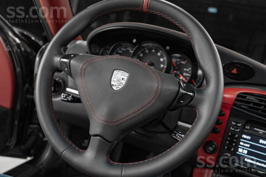 Melns Porsche 911 2000 Rīga, ar dzinēja tilpumu 3.40 L un nobraukumu 180 tūkst. km par 27000 €, foto 21 vietnē AUTOMOTO.COM.LV