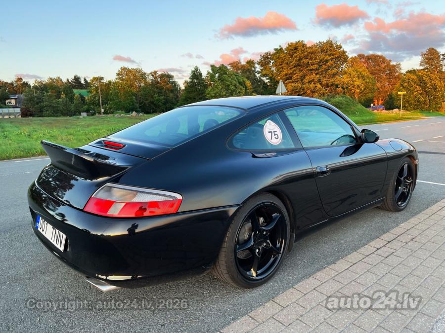 Черный Порше 911 2002 в Таллин, объемом двигателя 3.60 л и пробегом 235 тыс. км за 33000 €, фото 5 на AUTOMOTO.COM.LV