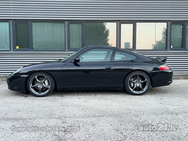Черный Порше 911 2002 в Таллин, объемом двигателя 3.60 л и пробегом 236 тыс. км за 25990 €, фото 3 на AUTOMOTO.COM.LV