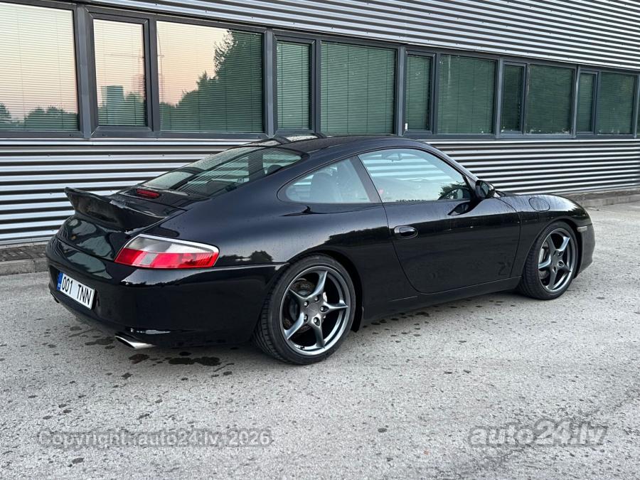 Черный Порше 911 2002 в Таллин, объемом двигателя 3.60 л и пробегом 236 тыс. км за 25990 €, фото 7 на AUTOMOTO.COM.LV