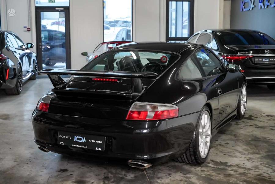 Black Porsche 911 2004 in Kaunas, with an engine capacity of 3.60 L and mileage of 81 thousand km for 77750 €, photo 14 on AUTOMOTO.COM.LV