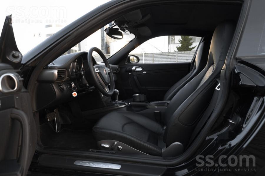 Black Porsche 911 2004 in Jelgava, with an engine capacity of 3.60 L and mileage of 140 thousand km for 35022 €, photo 10 on AUTOMOTO.COM.LV