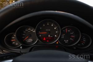 Black Porsche 911 2004 in Jelgava, with an engine capacity of 3.60 L and mileage of 140 thousand km for 35022 €, photo 16 on AUTOMOTO.COM.LV