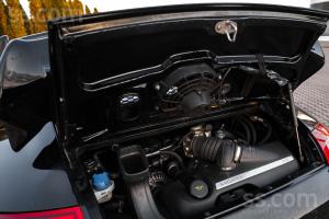 Black Porsche 911 2004 in Jelgava, with an engine capacity of 3.60 L and mileage of 140 thousand km for 35022 €, photo 17 on AUTOMOTO.COM.LV