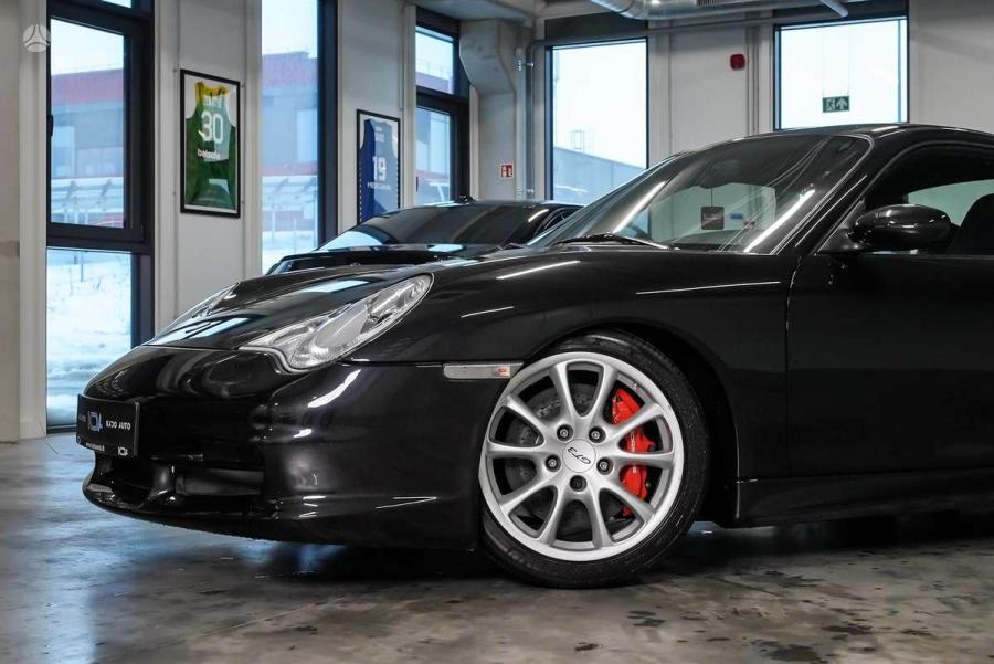 Черный Порше 911 2004 в Каунас, объемом двигателя 3.60 л и пробегом 81 тыс. км за 84450 €, фото 7 на AUTOMOTO.COM.LV
