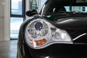 Черный Порше 911 2004 в Каунас, объемом двигателя 3.60 л и пробегом 81 тыс. км за 84450 €, фото 8 на AUTOMOTO.COM.LV