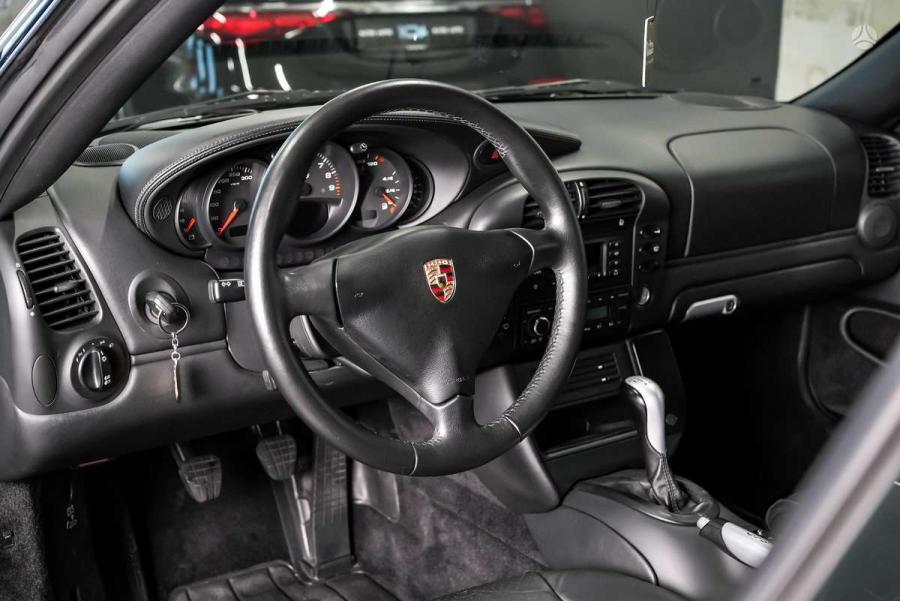 Черный Порше 911 2004 в Каунас, объемом двигателя 3.60 л и пробегом 81 тыс. км за 84450 €, фото 20 на AUTOMOTO.COM.LV