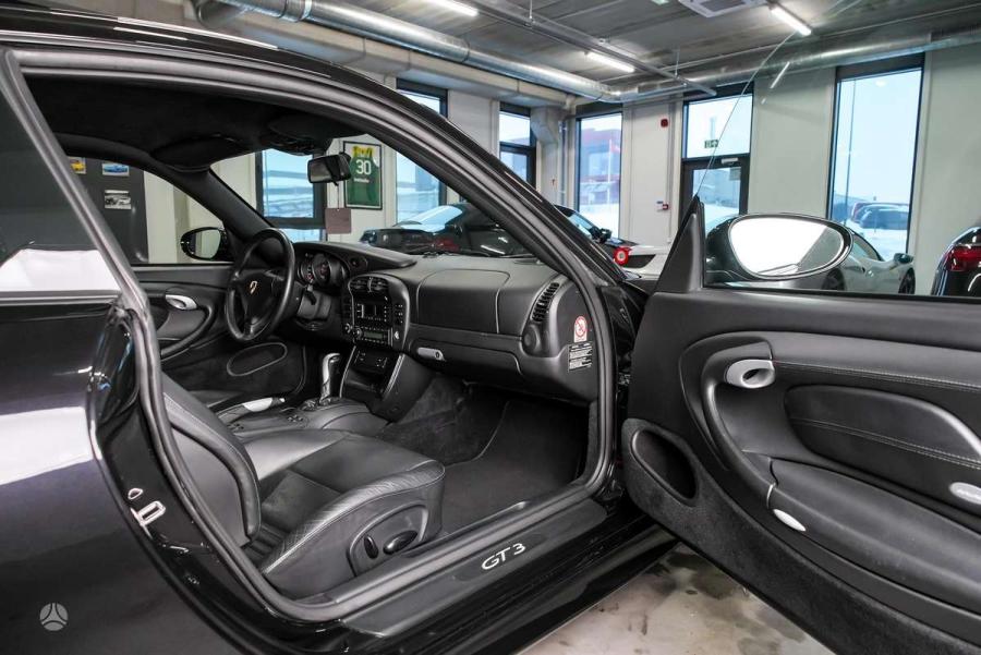Черный Порше 911 2004 в Каунас, объемом двигателя 3.60 л и пробегом 81 тыс. км за 84450 €, фото 35 на AUTOMOTO.COM.LV