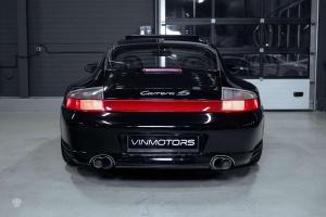 Melns Porsche 911 2005 Viļņa, ar dzinēja tilpumu 3.60 L un nobraukumu 115 tūkst. km par 37000 €, foto 6 vietnē AUTOMOTO.COM.LV