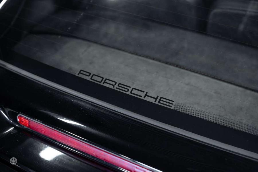 Melns Porsche 911 2005 Viļņa, ar dzinēja tilpumu 3.60 L un nobraukumu 115 tūkst. km par 37000 €, foto 16 vietnē AUTOMOTO.COM.LV