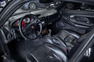 Melns Porsche 911 2005 Viļņa, ar dzinēja tilpumu 3.60 L un nobraukumu 115 tūkst. km par 37000 €, foto 19 vietnē AUTOMOTO.COM.LV