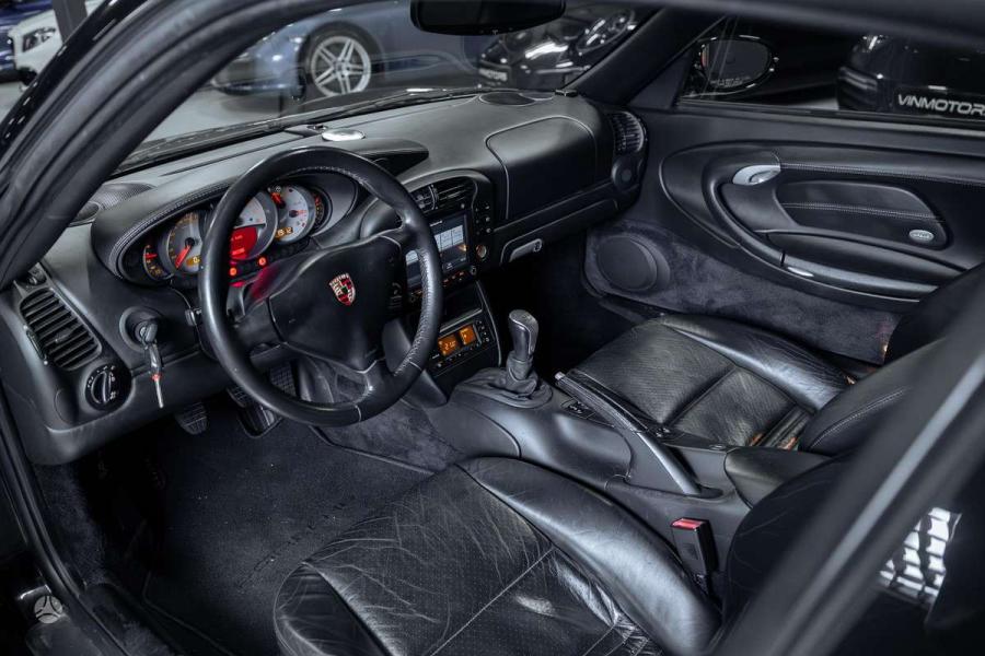 Melns Porsche 911 2005 Viļņa, ar dzinēja tilpumu 3.60 L un nobraukumu 115 tūkst. km par 37000 €, foto 19 vietnē AUTOMOTO.COM.LV