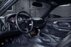 Melns Porsche 911 2005 Viļņa, ar dzinēja tilpumu 3.60 L un nobraukumu 115 tūkst. km par 37000 €, foto 20 vietnē AUTOMOTO.COM.LV