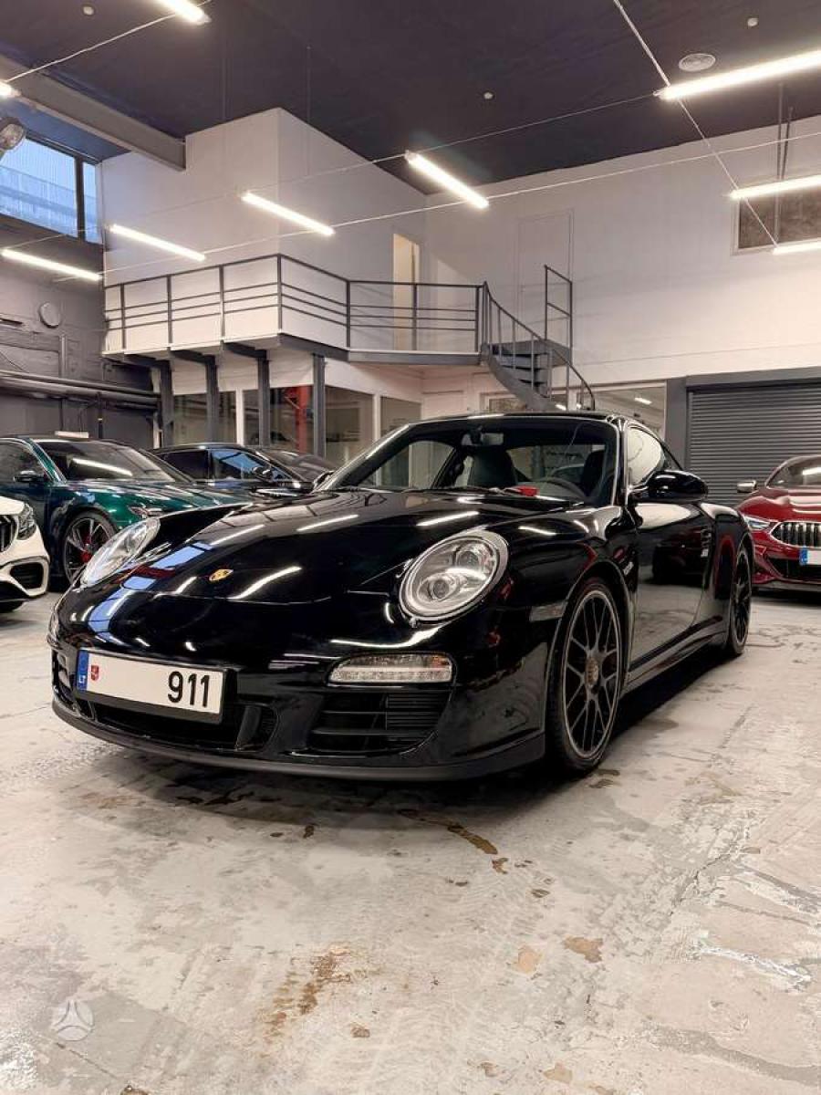 Melns Porsche 911 2012 Viļņa, ar dzinēja tilpumu 3.80 L un nobraukumu 85 tūkst. km par 77000 €, foto 2 vietnē AUTOMOTO.COM.LV