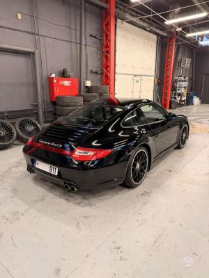 Melns Porsche 911 2012 Viļņa, ar dzinēja tilpumu 3.80 L un nobraukumu 85 tūkst. km par 77000 €, foto 4 vietnē AUTOMOTO.COM.LV