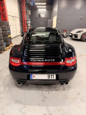 Melns Porsche 911 2012 Viļņa, ar dzinēja tilpumu 3.80 L un nobraukumu 85 tūkst. km par 77000 €, foto 5 vietnē AUTOMOTO.COM.LV