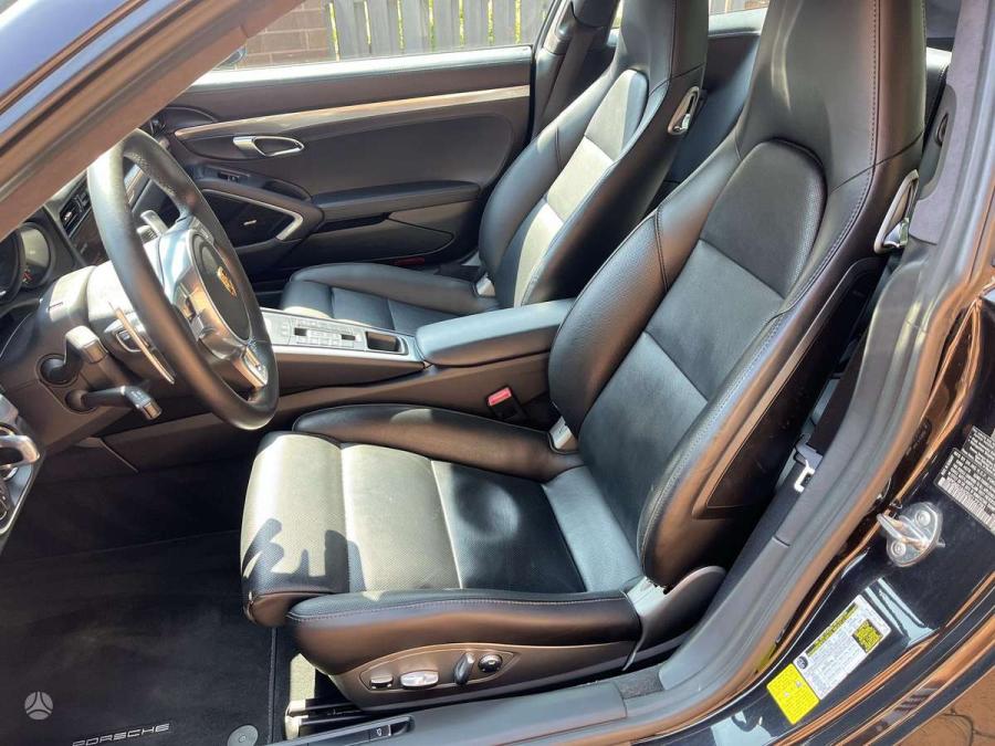 Black Porsche 911 2013 in Alytus, with an engine capacity of 3.80 L and mileage of 59 thousand km for 59290 €, photo 13 on AUTOMOTO.COM.LV
