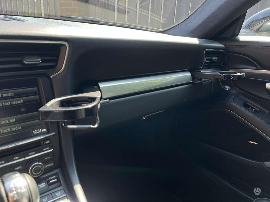 Black Porsche 911 2013 in Alytus, with an engine capacity of 3.80 L and mileage of 59 thousand km for 59290 €, photo 21 on AUTOMOTO.COM.LV