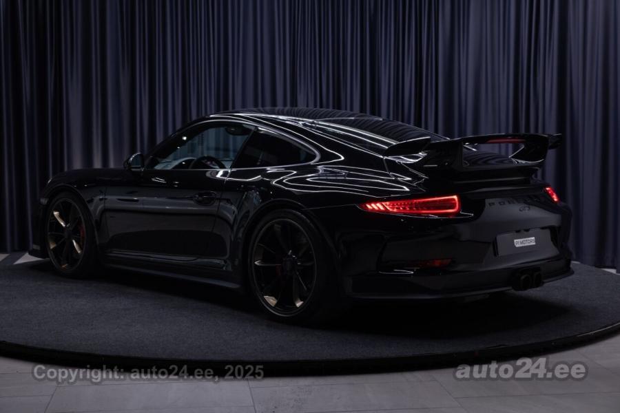 Black Porsche 911 2014 in Tallinn, with an engine capacity of 3.80 L and mileage of 77 thousand km for 99882 €, photo 2 on AUTOMOTO.COM.LV