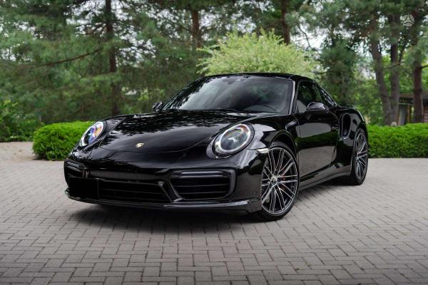 Black Porsche 911 2017 in Kaunas, with an engine capacity of 3.80 L and mileage of 20 thousand km for 116000 €, photo 1 on AUTOMOTO.COM.LV