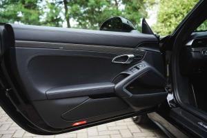 Black Porsche 911 2017 in Kaunas, with an engine capacity of 3.80 L and mileage of 20 thousand km for 116000 €, photo 15 on AUTOMOTO.COM.LV