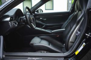 Black Porsche 911 2017 in Kaunas, with an engine capacity of 3.80 L and mileage of 20 thousand km for 116000 €, photo 21 on AUTOMOTO.COM.LV