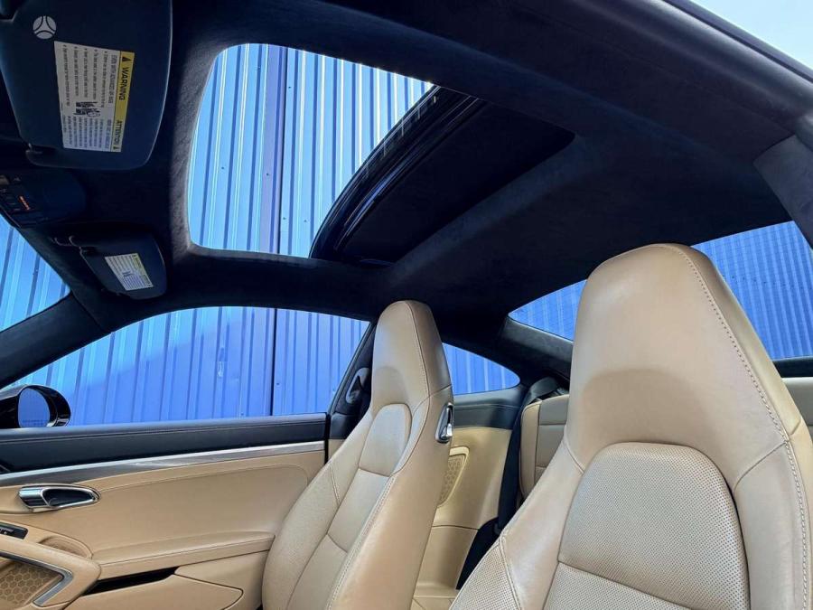 Black Porsche 911 2017 in Kaunas, with an engine capacity of 2.98 L and mileage of 87 thousand km for 84911 €, photo 25 on AUTOMOTO.COM.LV