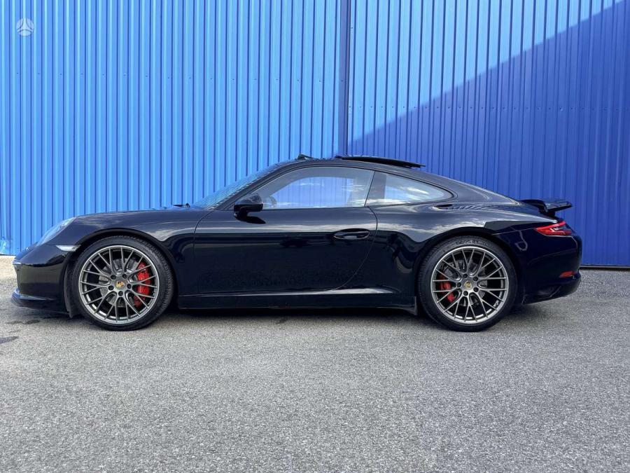 Black Porsche 911 2017 in Kaunas, with an engine capacity of 2.98 L and mileage of 87 thousand km for 84911 €, photo 39 on AUTOMOTO.COM.LV
