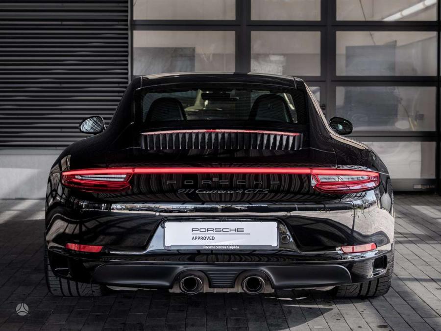 Black Porsche 911 2019 in Klaipeda, with an engine capacity of 2.98 L and mileage of 59 thousand km for 114911 €, photo 4 on AUTOMOTO.COM.LV