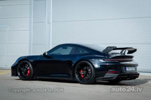 Melns Porsche 911 2021 Rīga, ar dzinēja tilpumu 4.00 L un nobraukumu 41 tūkst. km par 179900 €, foto 12 vietnē AUTOMOTO.COM.LV