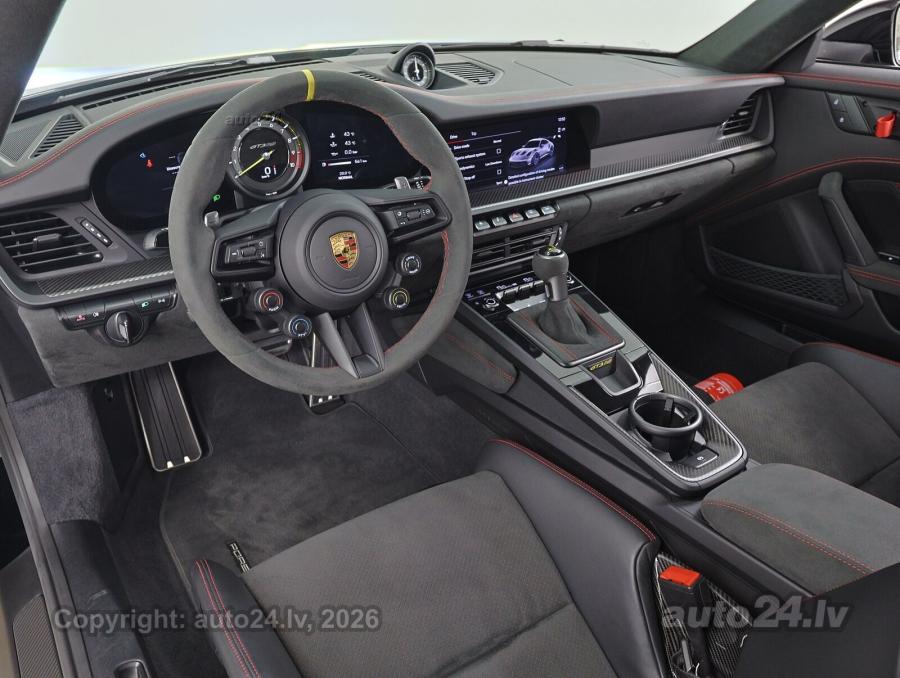 Black Porsche 911 2023 in Tallinn, with an engine capacity of 4.00 L and mileage of 7 thousand km for 290000 €, photo 13 on AUTOMOTO.COM.LV