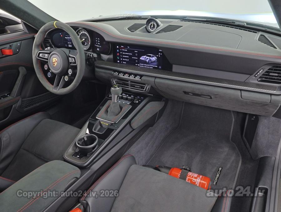 Black Porsche 911 2023 in Tallinn, with an engine capacity of 4.00 L and mileage of 7 thousand km for 290000 €, photo 15 on AUTOMOTO.COM.LV